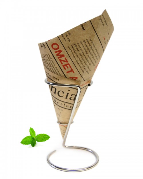 Newsprint chip cone made of brown paper | PaperChipCone.co.uk